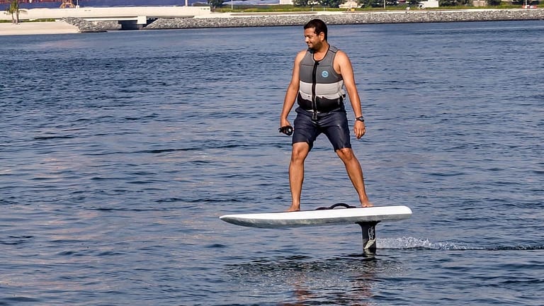 Self Drive Boat Rental Dubai | Sea Riders Watersports